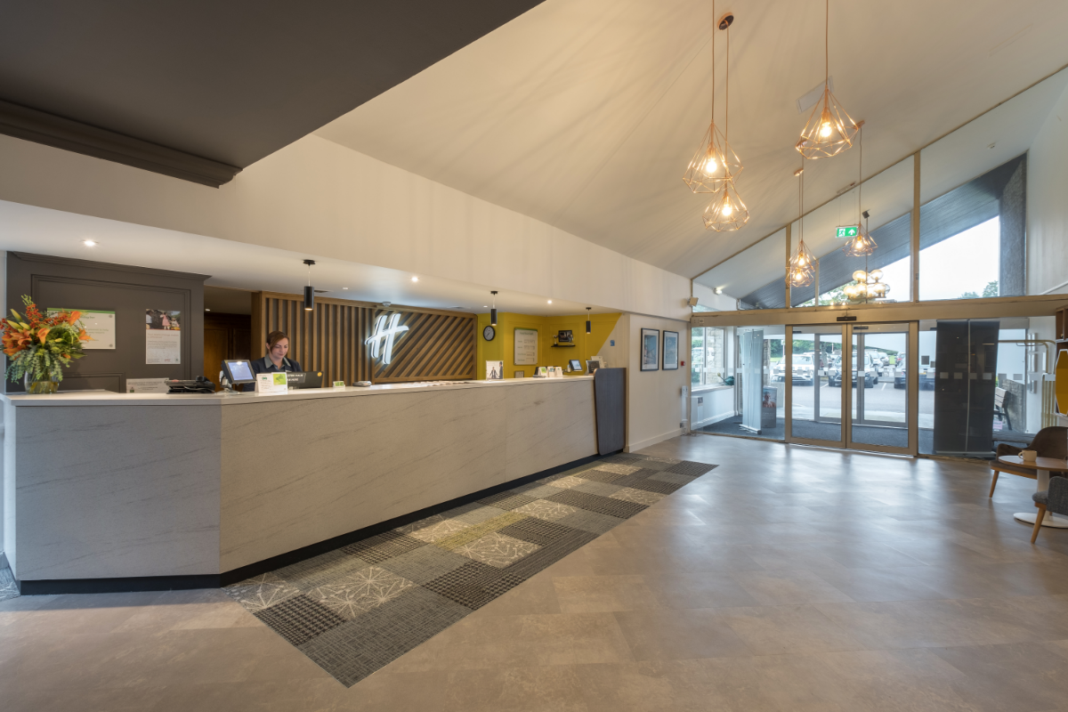 Holiday Inn Swindon Hotel | Best Price Guaranteed