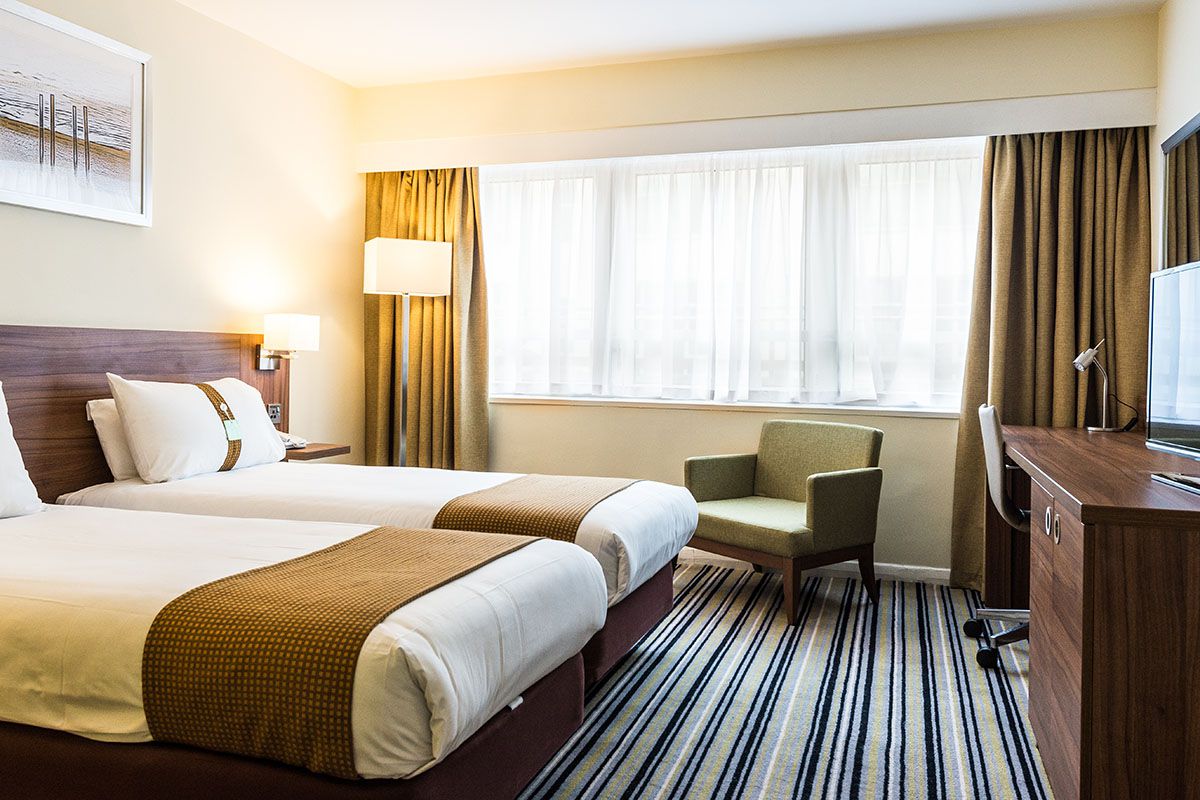 Holiday Inn Swindon Hotel | Best Price Guaranteed
