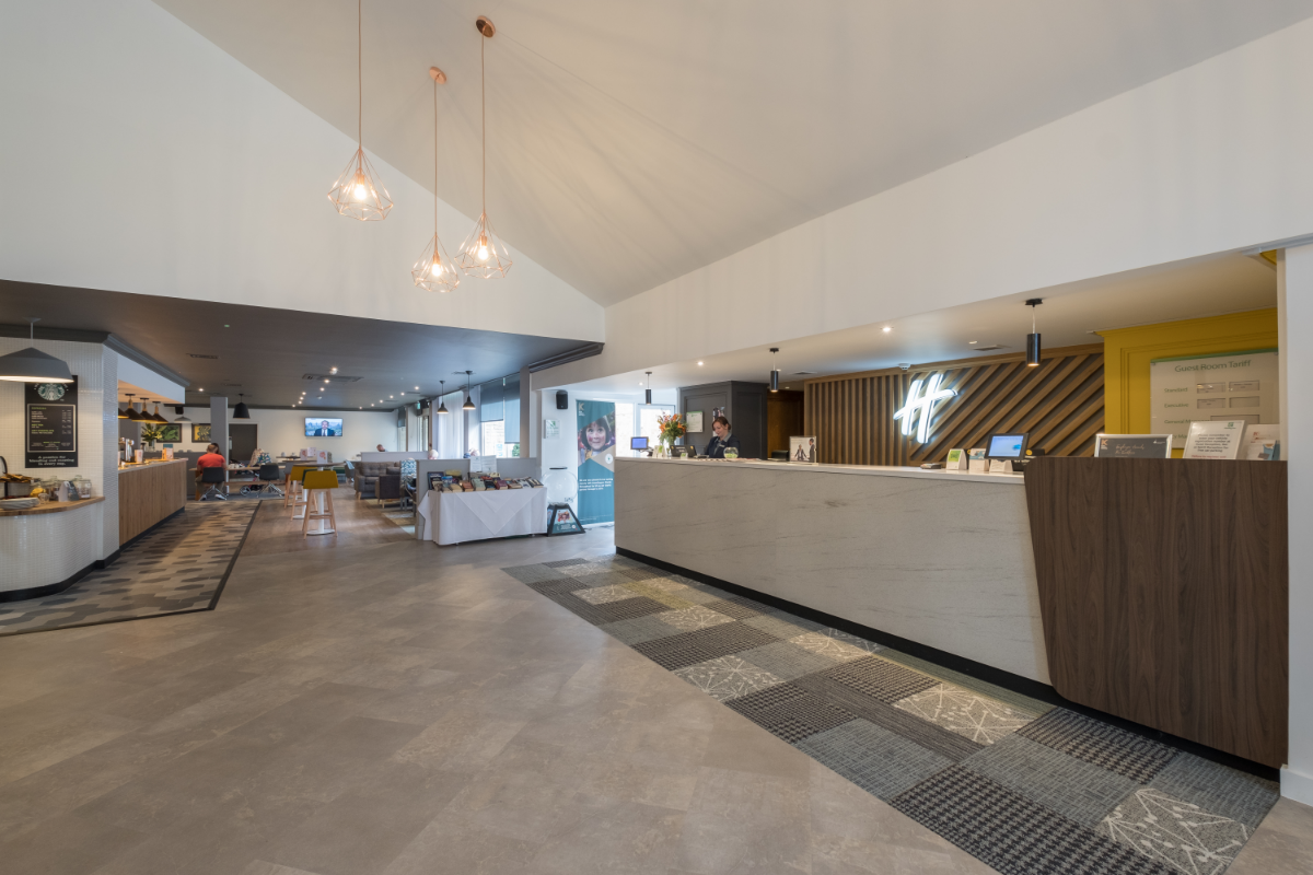 Holiday Inn Swindon Hotel | Best Price Guaranteed